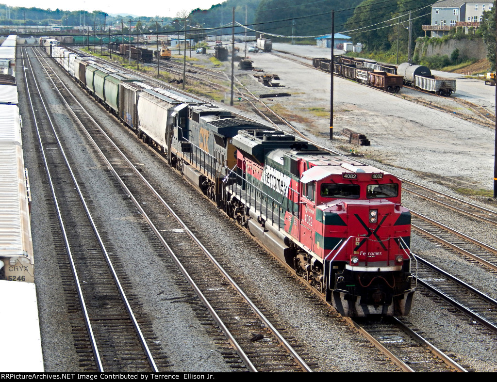 CSX Q581-17 at Tilford Yard